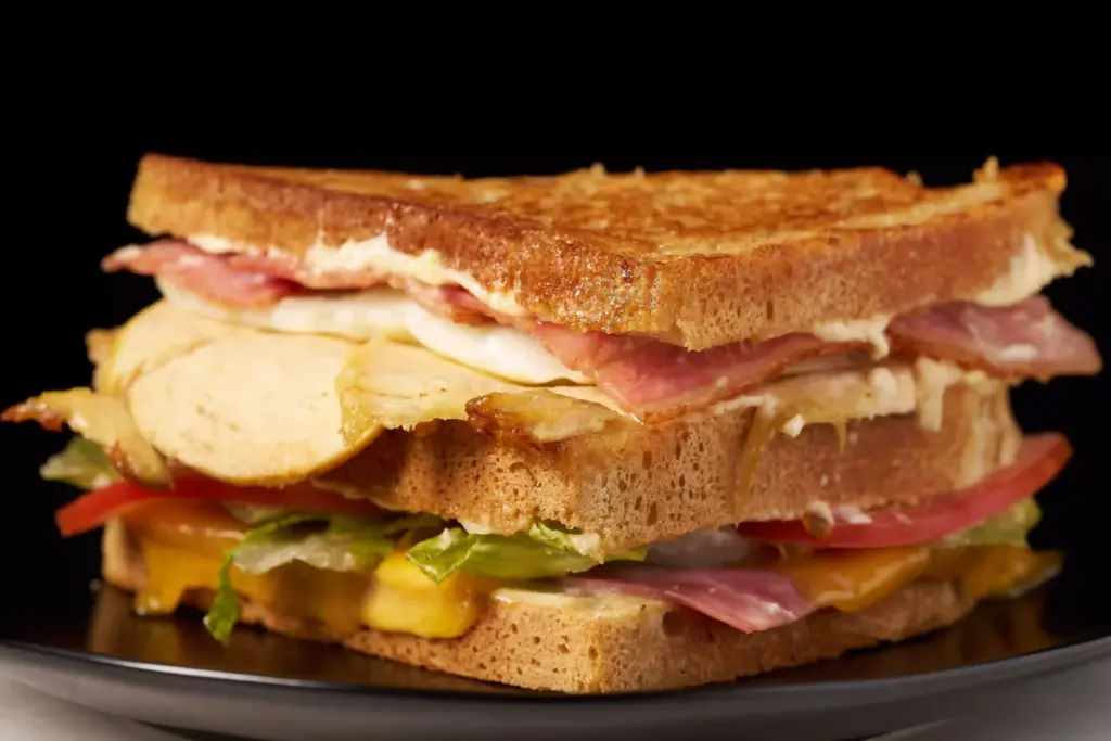 Sándwich Club - Food Tambre